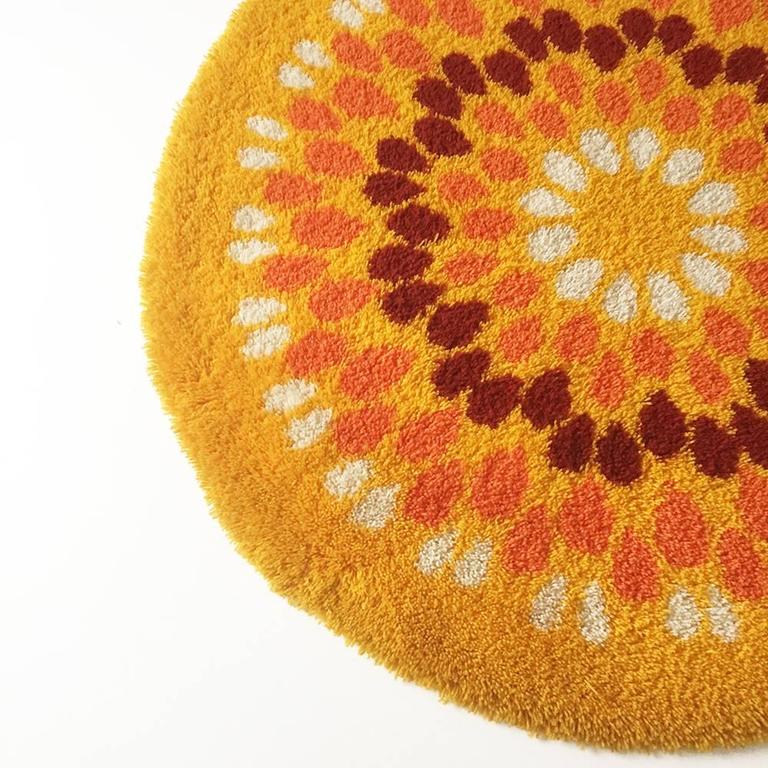 Vintage Pop Art Rug Flower Power, 1970s Modernist Mid-Century at 1stDibs