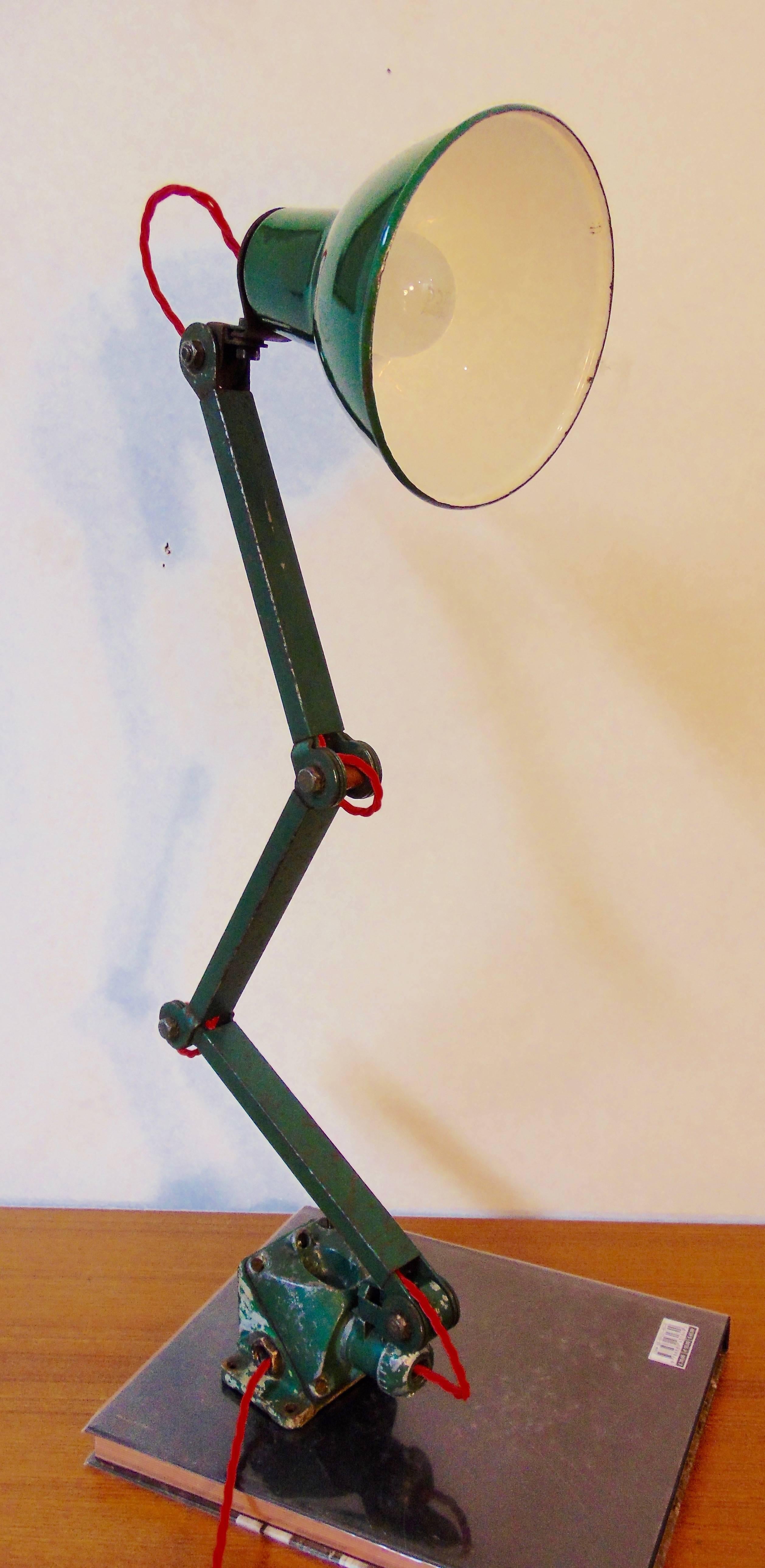 Industrial Vintage 1930s Machinists Articulated Work Lamp by EDL at 1stDibs