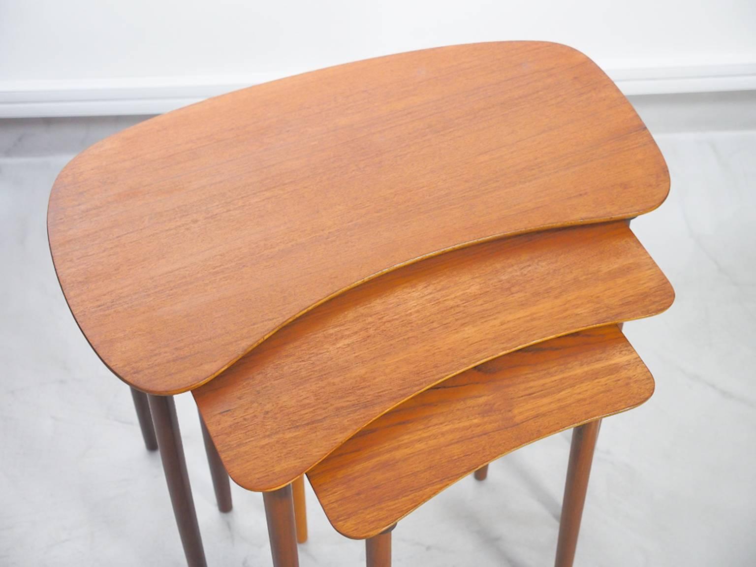 Set of Three Teak Mid-20th Century Curved Nesting Tables at 1stDibs