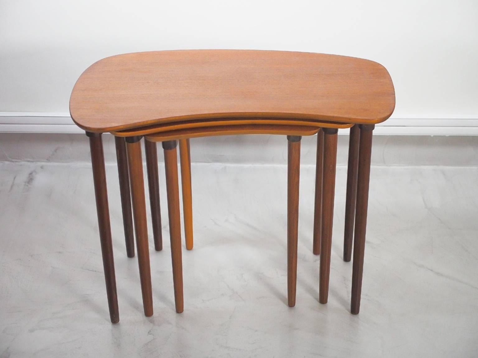 Set of Three Teak Mid-20th Century Curved Nesting Tables at 1stDibs
