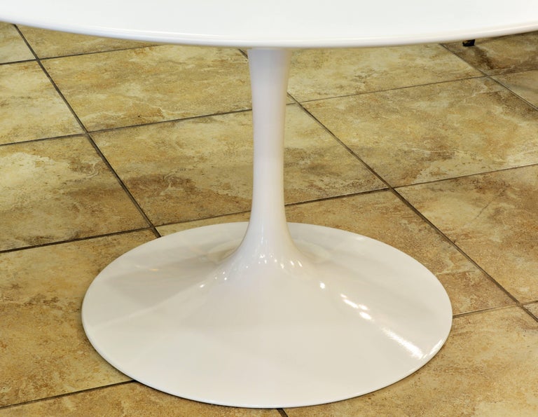 Iconic Knoll Tulip Table by Eero Saarinen, All White Pristine Condition ...