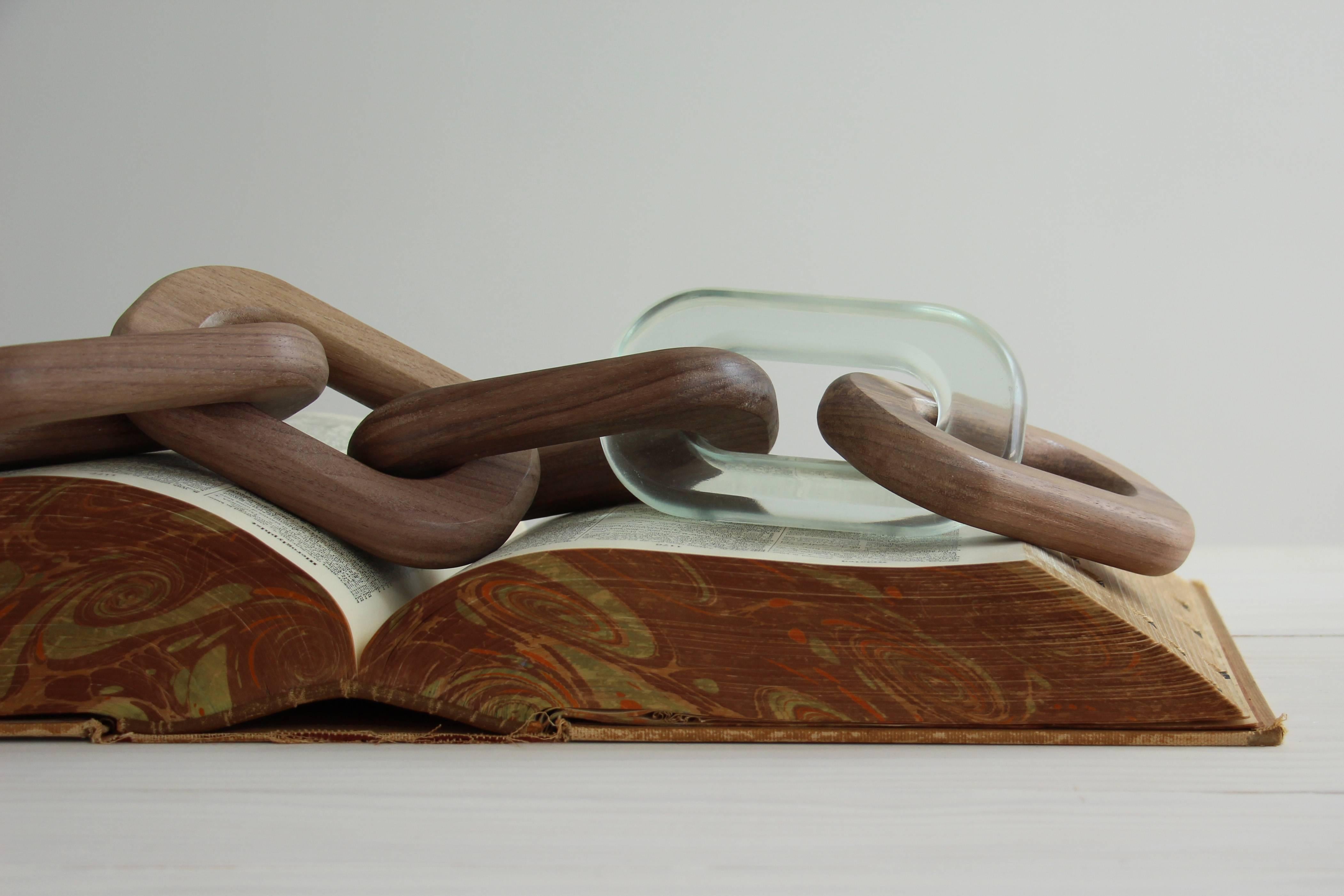 Links Decorative Chain Sculpture in Walnut and Resin For Sale at 1stDibs