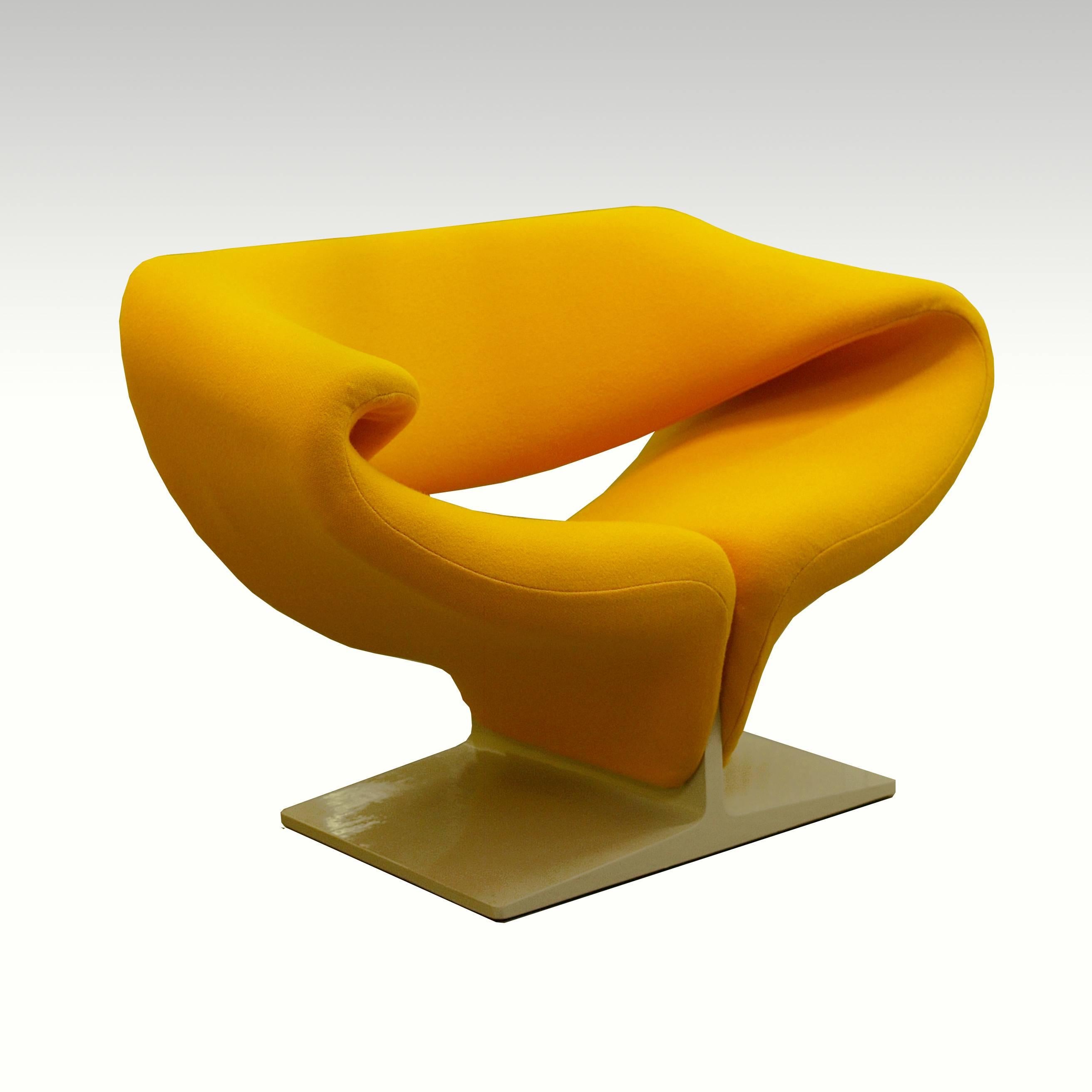 Pierre Paulin Ribbon Chair, F 582 at 1stDibs | ribbon chair pierre ...