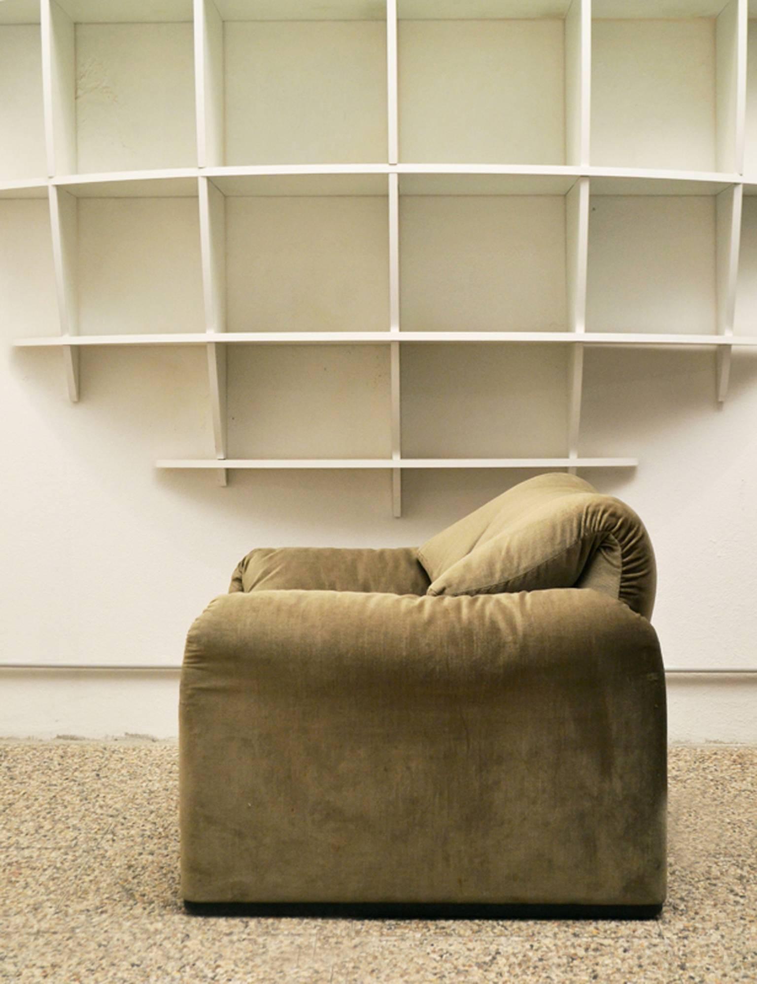 'Maralunga' Armchair by Vico Magistretti for Cassina, 1973 at 1stDibs