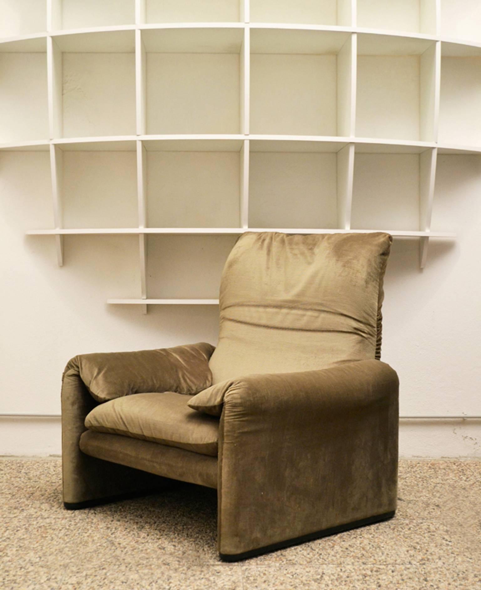 'Maralunga' Armchair by Vico Magistretti for Cassina, 1973 at 1stDibs