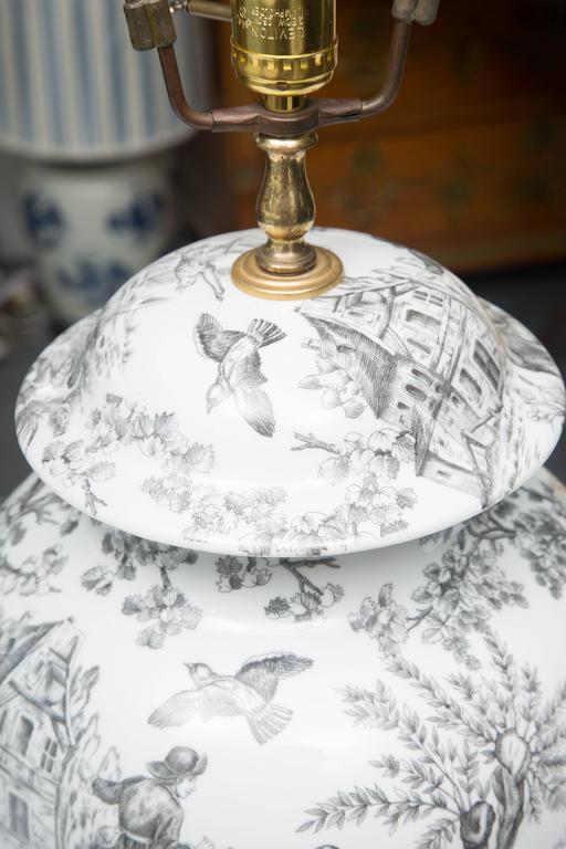 Black and White French Toile Motif Lamp For Sale at 1stDibs