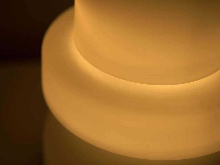 Large Opaque Glass "Regina" Lamp by Bobo Piccoli for Fontana Arte, 1968 ...