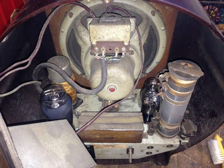 Ekco AD36 All Electric Bakelite Radio, Designed by E.K Cole at 1stDibs