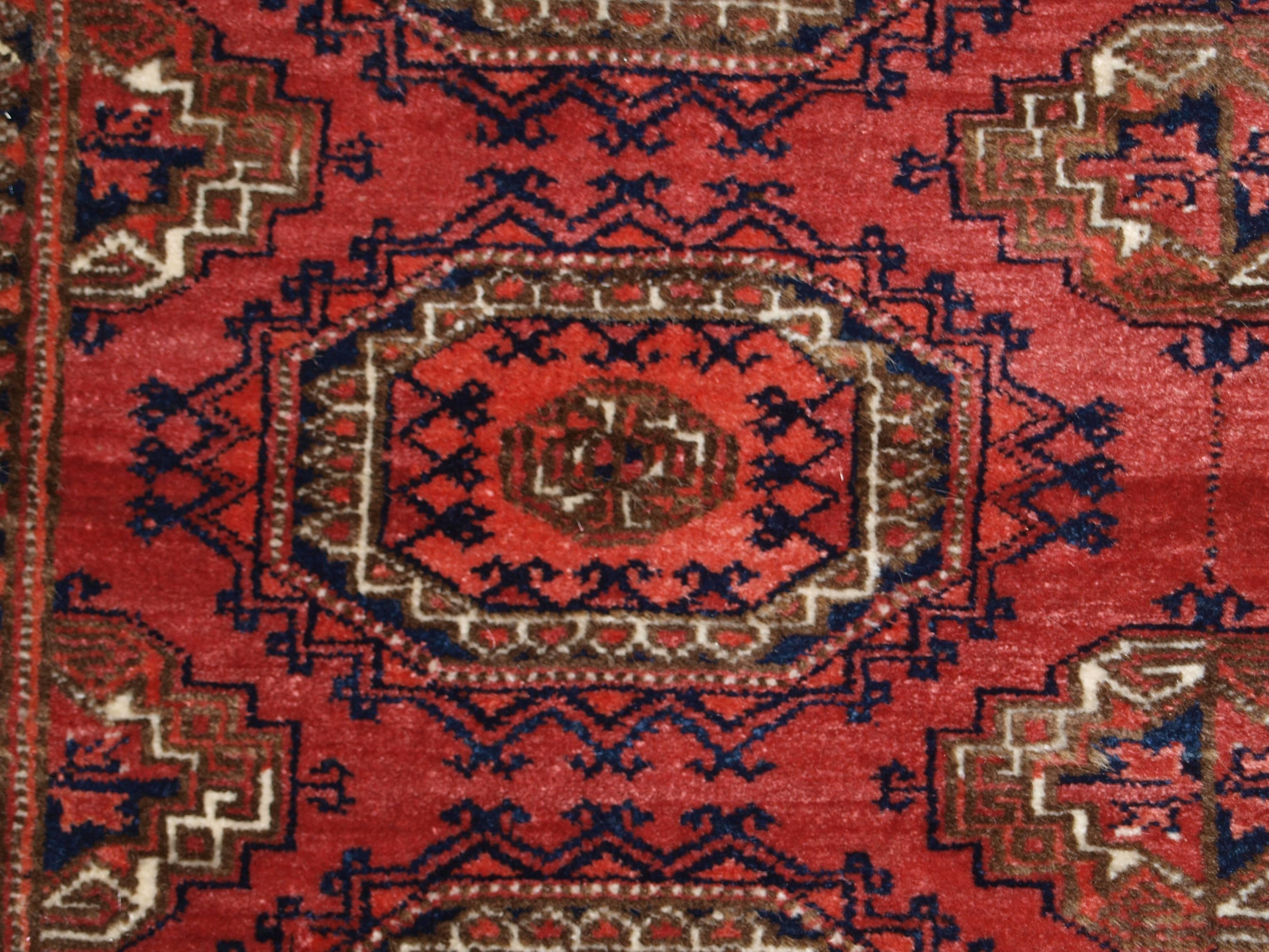 Antique Tekke Turkmen Rug of Small Size, Very Fine Weave, circa 1900 ...