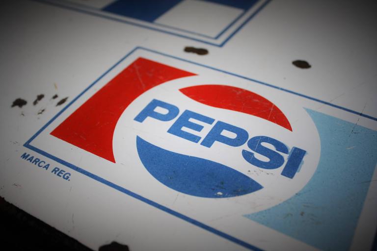 20th Century Pepsi Table Set with Enamel Top at 1stDibs