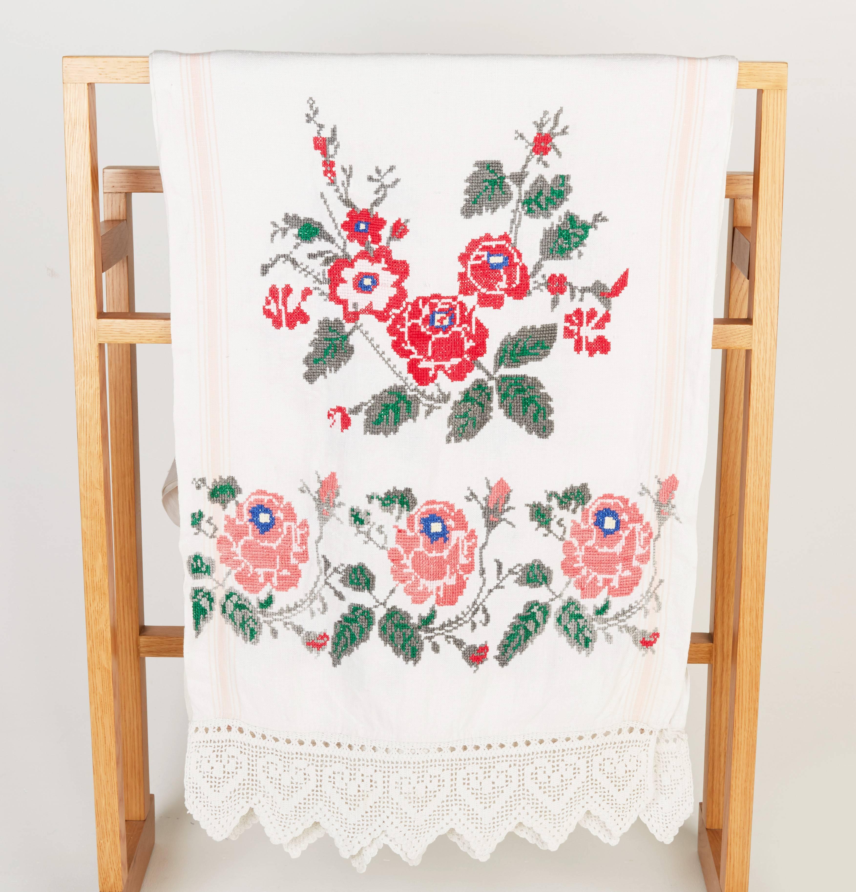 Vintage Ukrainian Embroidered Rushnyk at 1stDibs