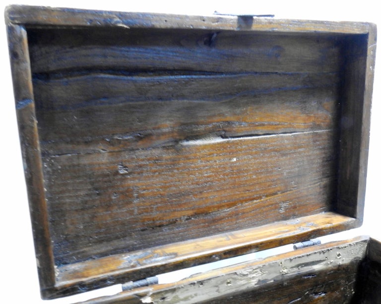 Chinese Storage Chest Hand Painted, Late 19th Century For Sale at 1stDibs