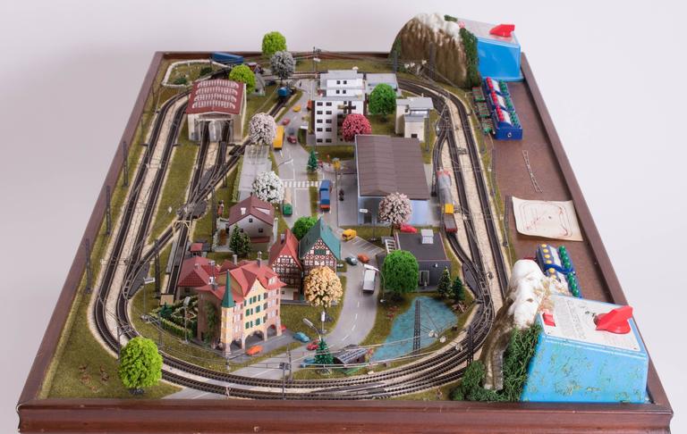 early 1970's German Märklin electrical Train Set Table under Perspex ...