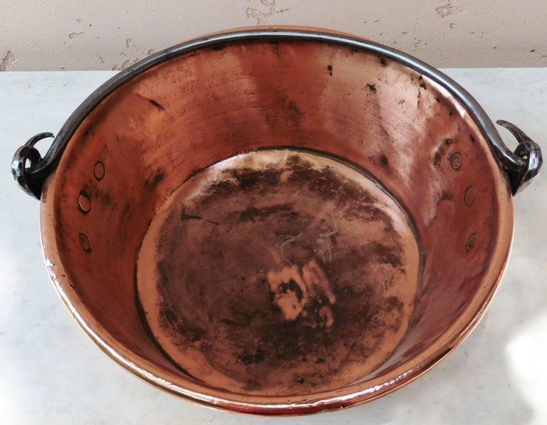 Early 19th Century French Copper Cauldron For Sale at 1stDibs
