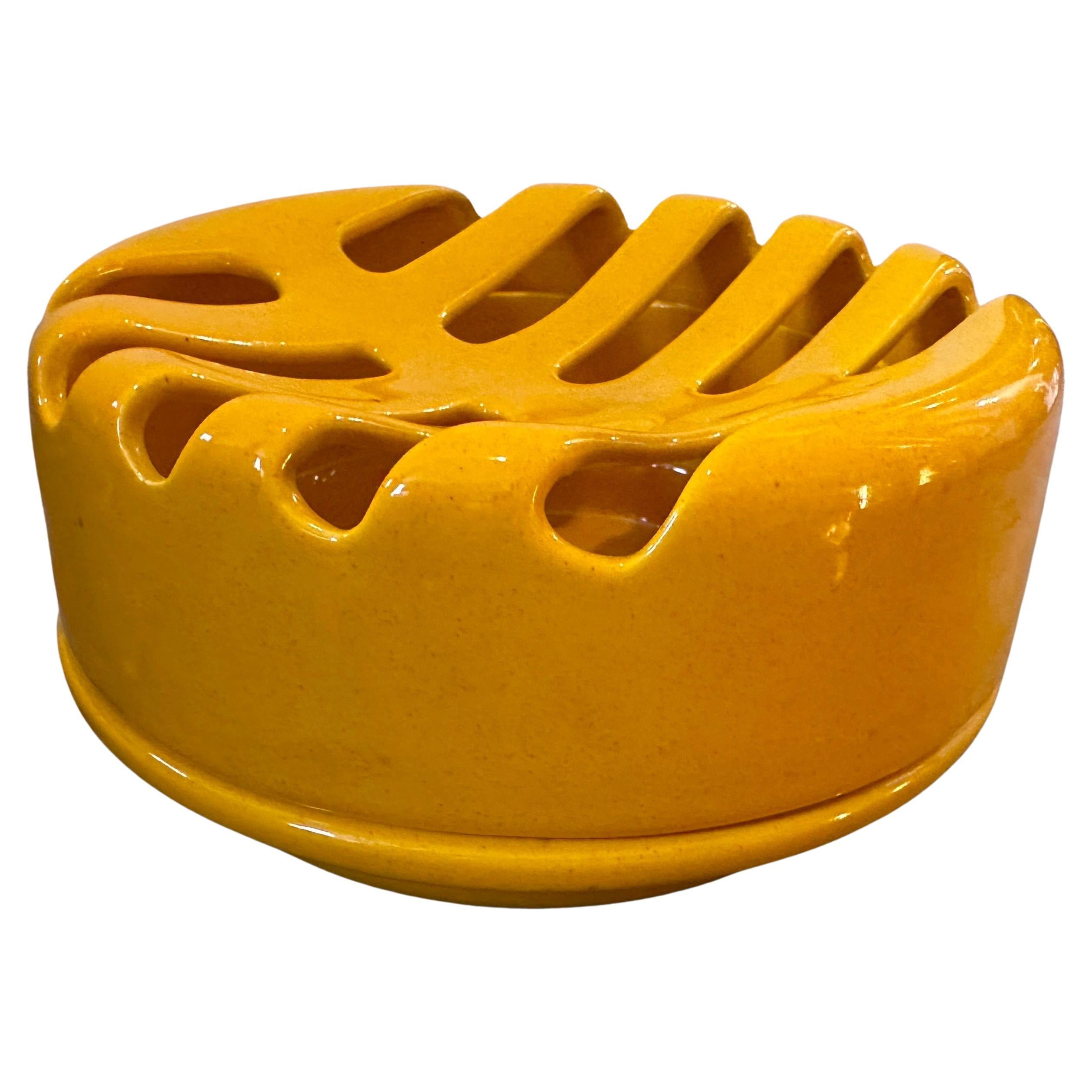 1970s Modern Yellow Ceramic Italian Ashtray by Liisi Beckmann for ...