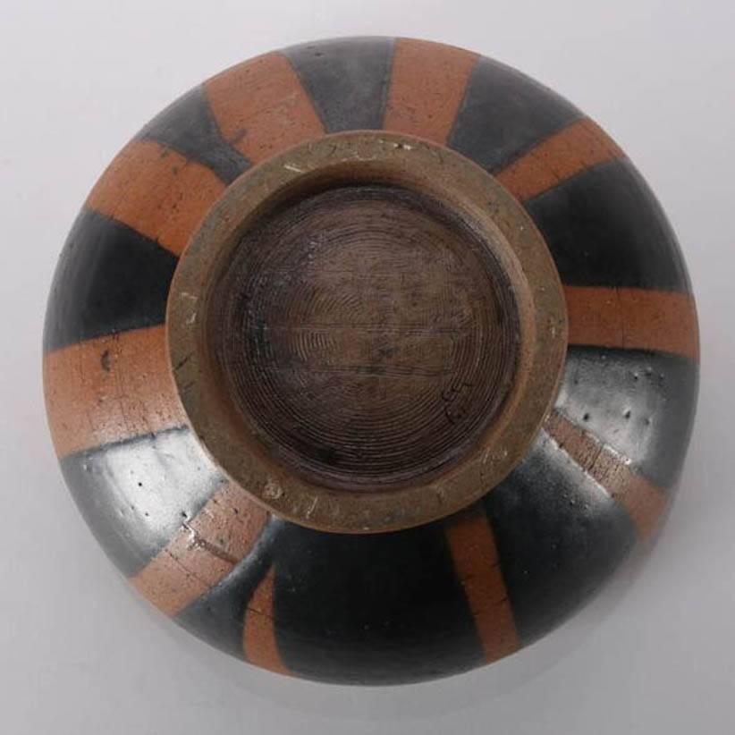 Mid-Century Modern Hand-Thrown Studio Pottery Center Bowl at 1stDibs ...