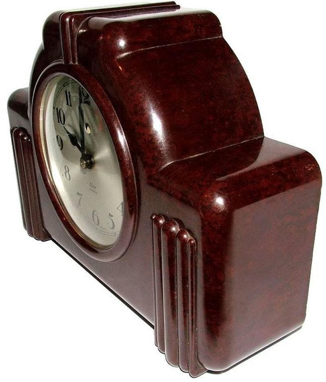 Streamline Art Deco English Bakelite Clock at 1stDibs | bakelite clocks ...