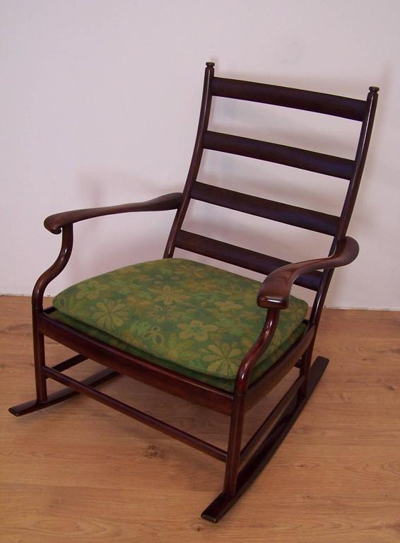 Vintage Rosewood Rocking-Chair from Simmons at 1stDibs