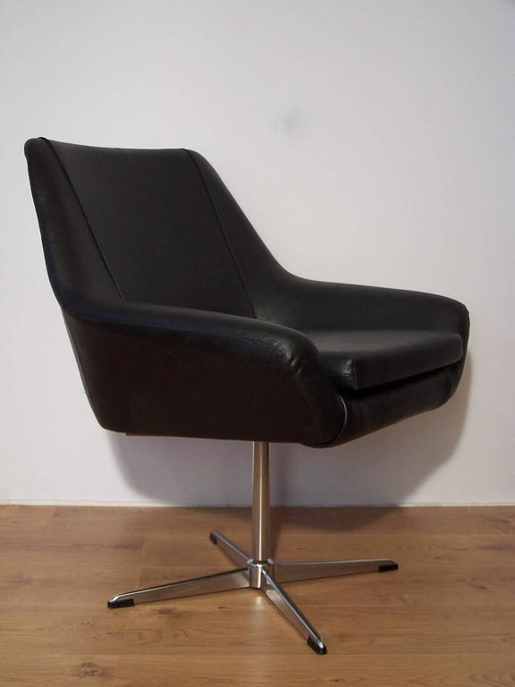 Vintage Black Shell Swivel Chair at 1stDibs