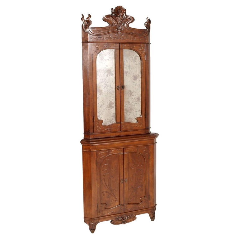 Sculptural Art Nouveau Corner Vitrine Cabinet by Vincenzo Cadorin ...