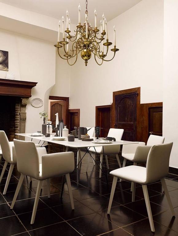 COR Jalis Dining Chair For Sale at 1stdibs