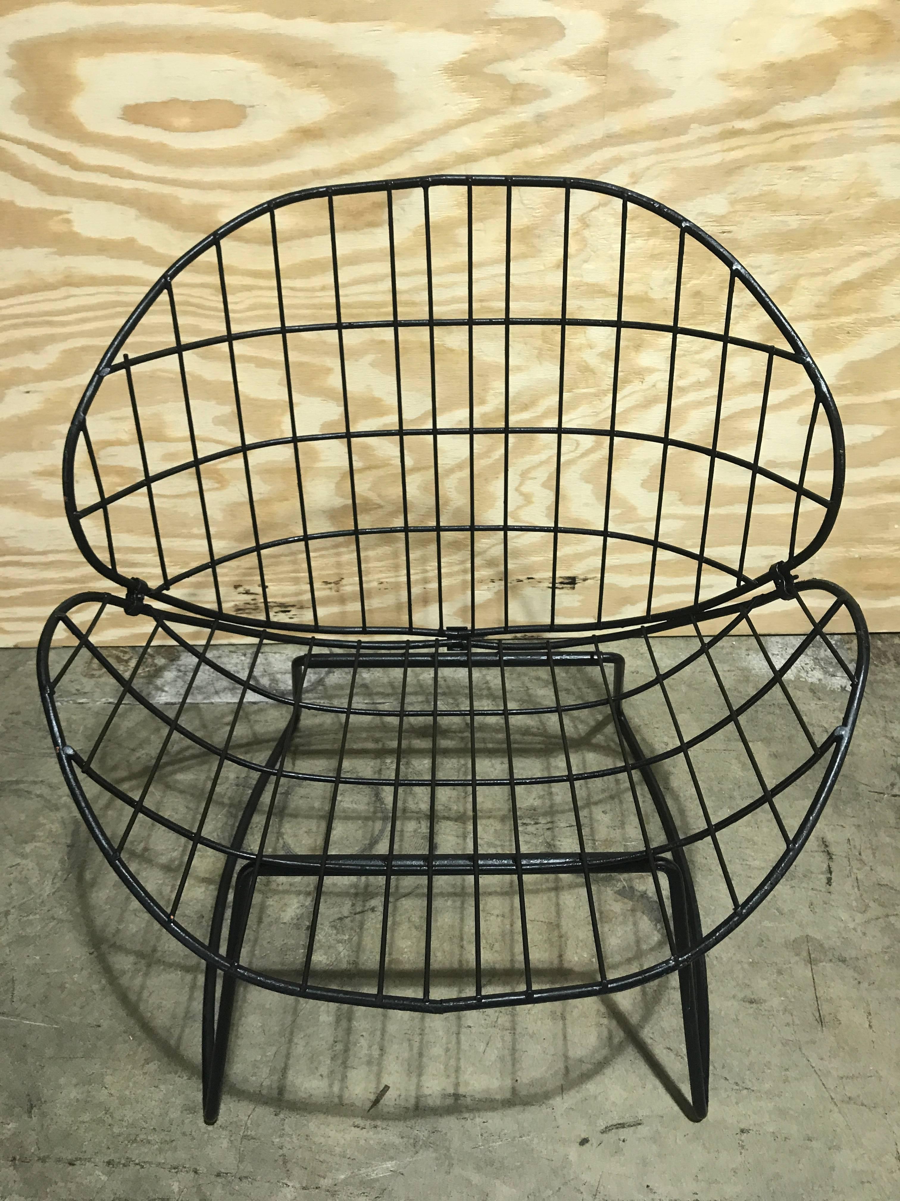 Italian Midcentury Three-Piece Wrought Iron Grid Pattern Patio Set For ...