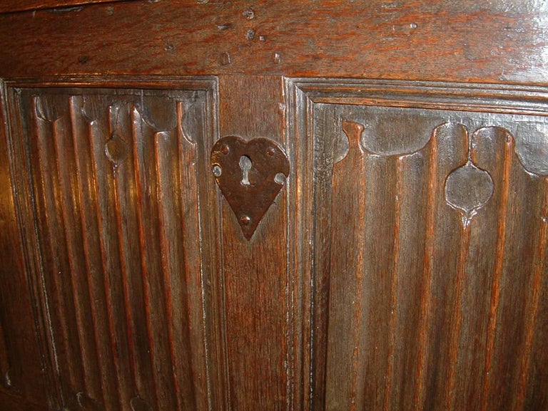 English Elizabethan Period Oak Linen Fold Coffer, circa 1580 For Sale ...