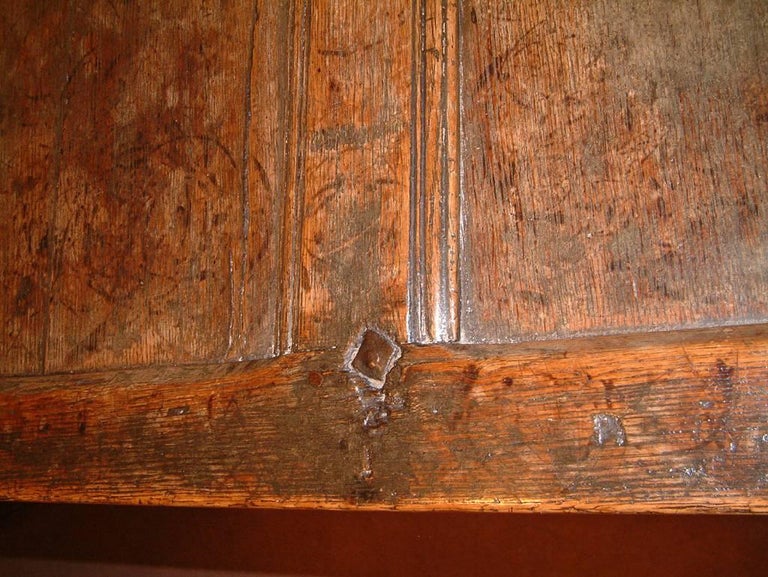 English Elizabethan Period Oak Linen Fold Coffer, circa 1580 For Sale ...