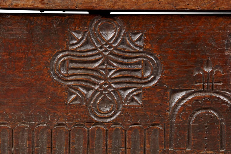 Elizabethan Oak Boarded Plank Chest For Sale at 1stDibs