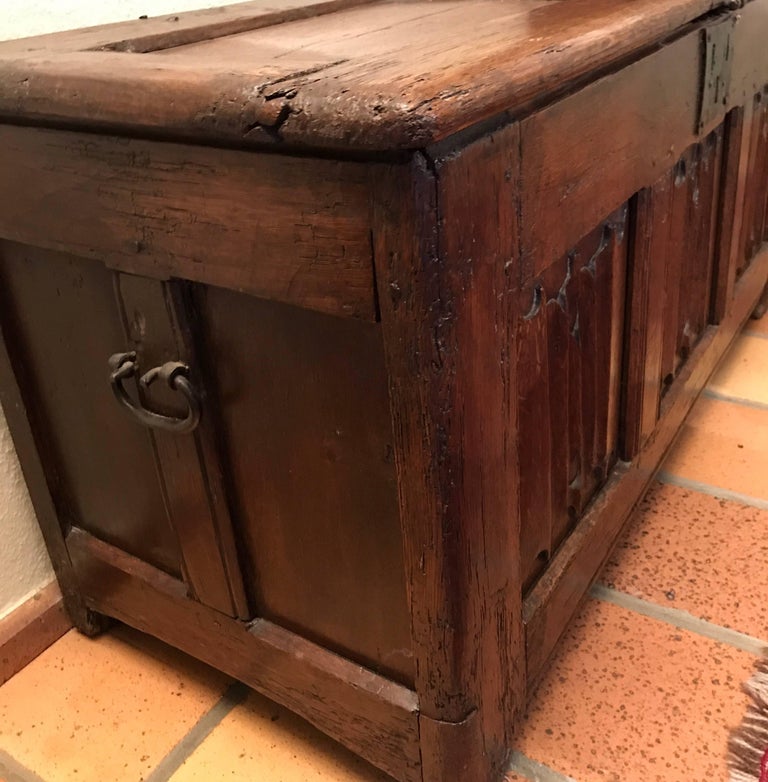 Gothic Late 15th Century Chest Linenfold Pannels of the Period For Sale ...
