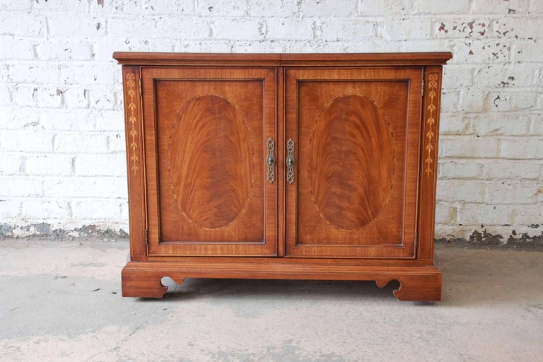 Drexel Heritage Inlaid Mahogany Buffet Server For Sale at 1stdibs