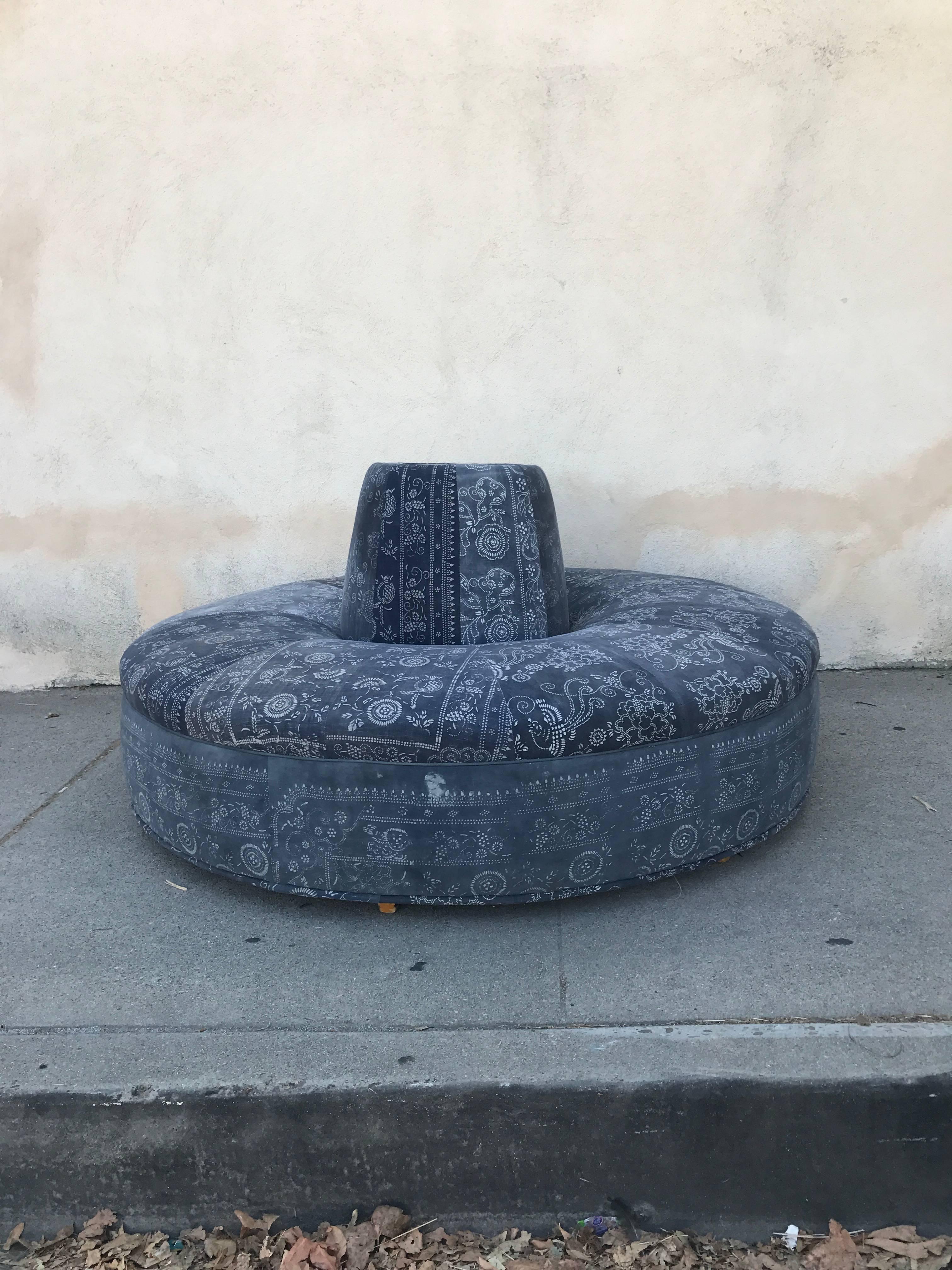 1960s Circular Lobby Settee at 1stDibs | circular settee, round lobby ...