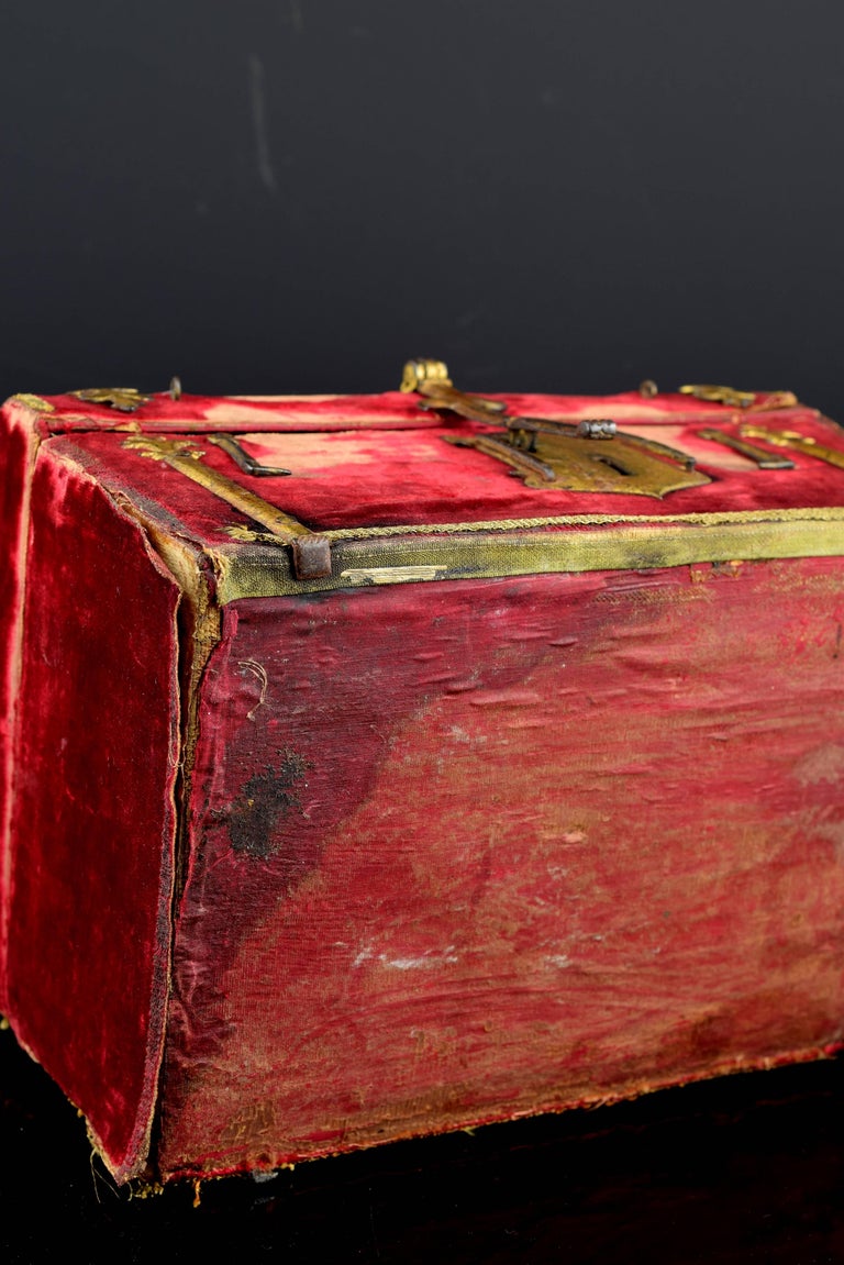 Velvet Covered Chest, Spain, 16th Century at 1stDibs | velvet chest