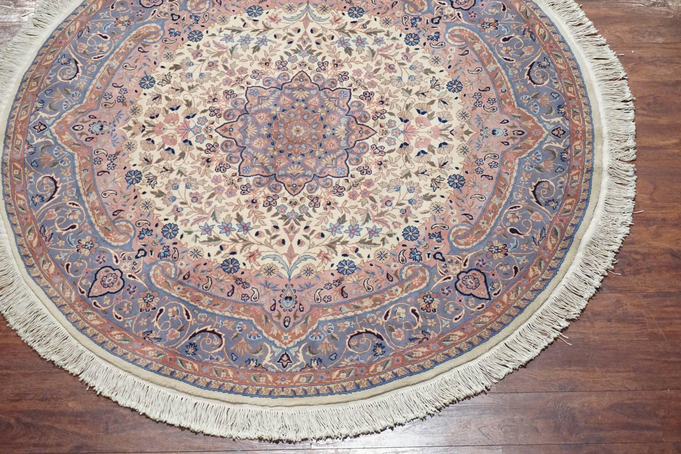 Round Ivory Persian Tabriz Area Rug For Sale at 1stDibs