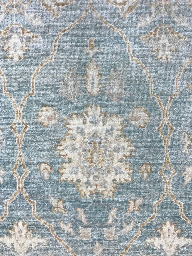 Pakistan Hand-Knotted 100% Wool Rug For Sale at 1stDibs