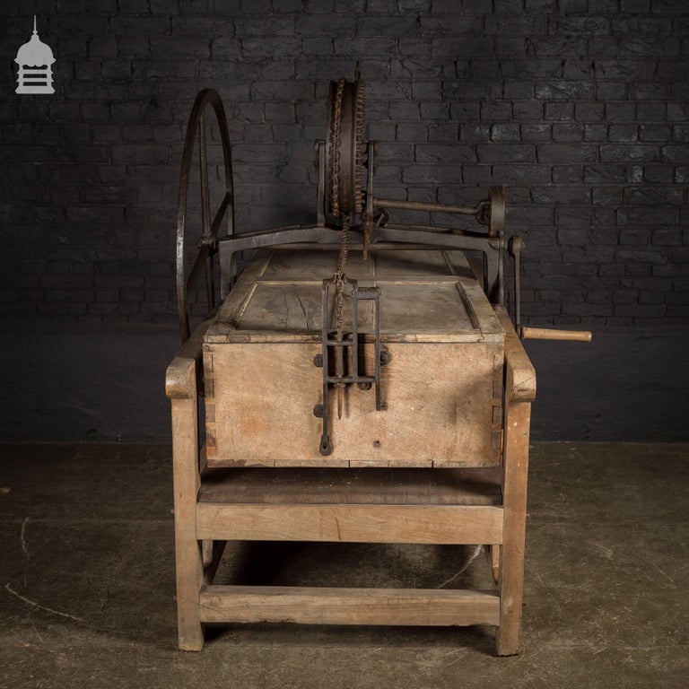 Victorian Baker Box Mangle in Working Condition For Sale at 1stDibs