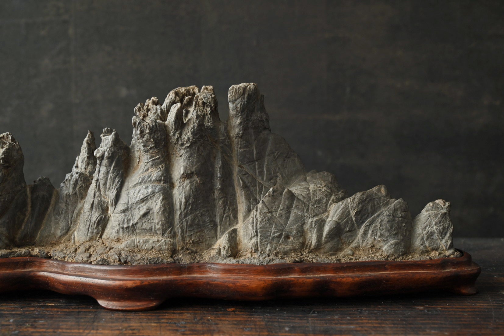 Japanese suiseki viewing stone / Furuya-ishi or Seigaku-ishi / Mountain ...