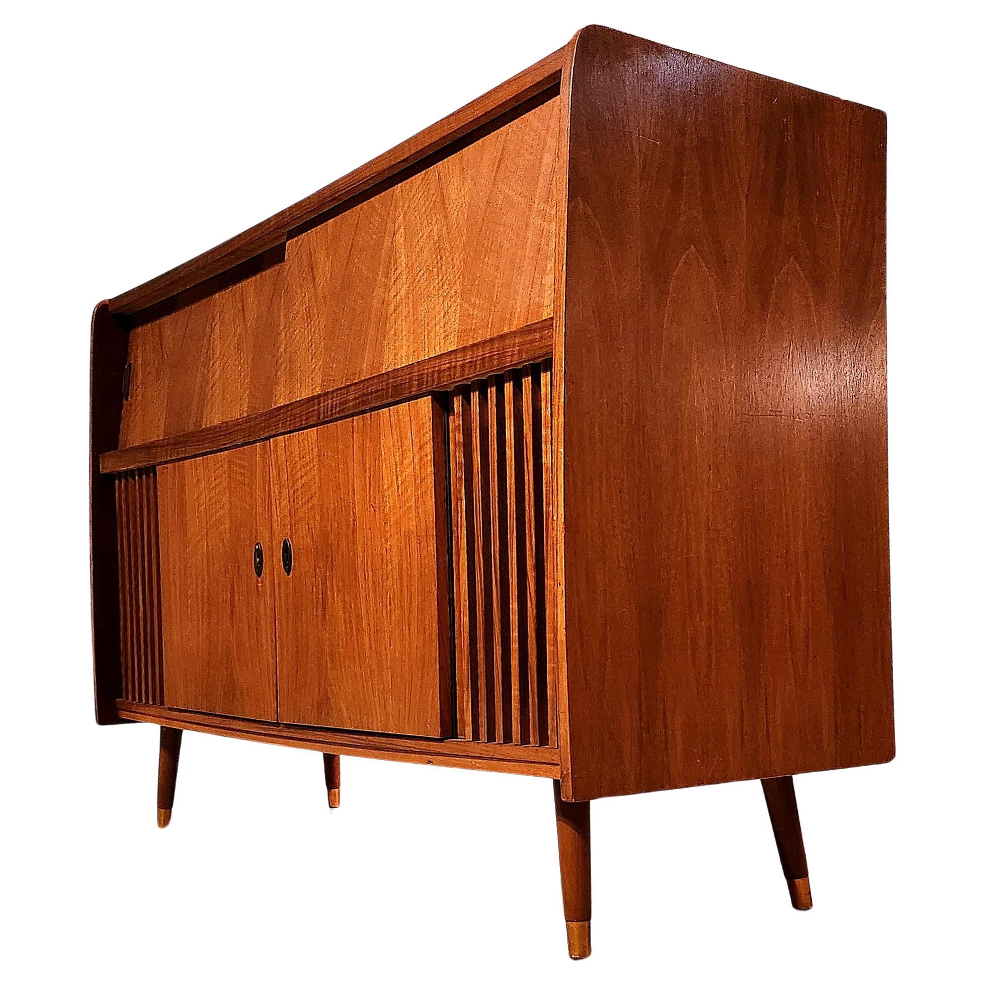 Vintage Record Player Wood Cabinet - 46 For Sale on 1stDibs