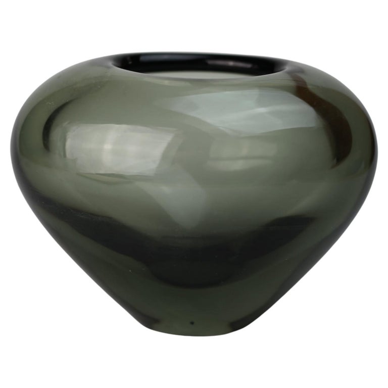 ''Minuet'' Vase, by Per Lütken for Holmegaard, Signed For Sale at 1stDibs