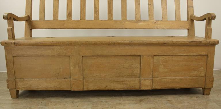Antique Painted Mixed Wood Settle For Sale at 1stDibs | wooden settles ...