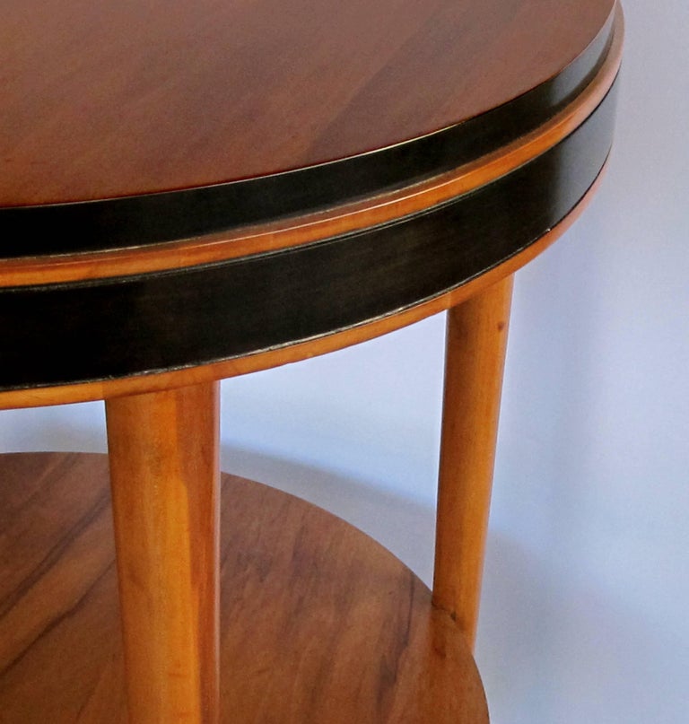 Stylish American Mid-Century Modern Ash Circular Side Table at 1stDibs