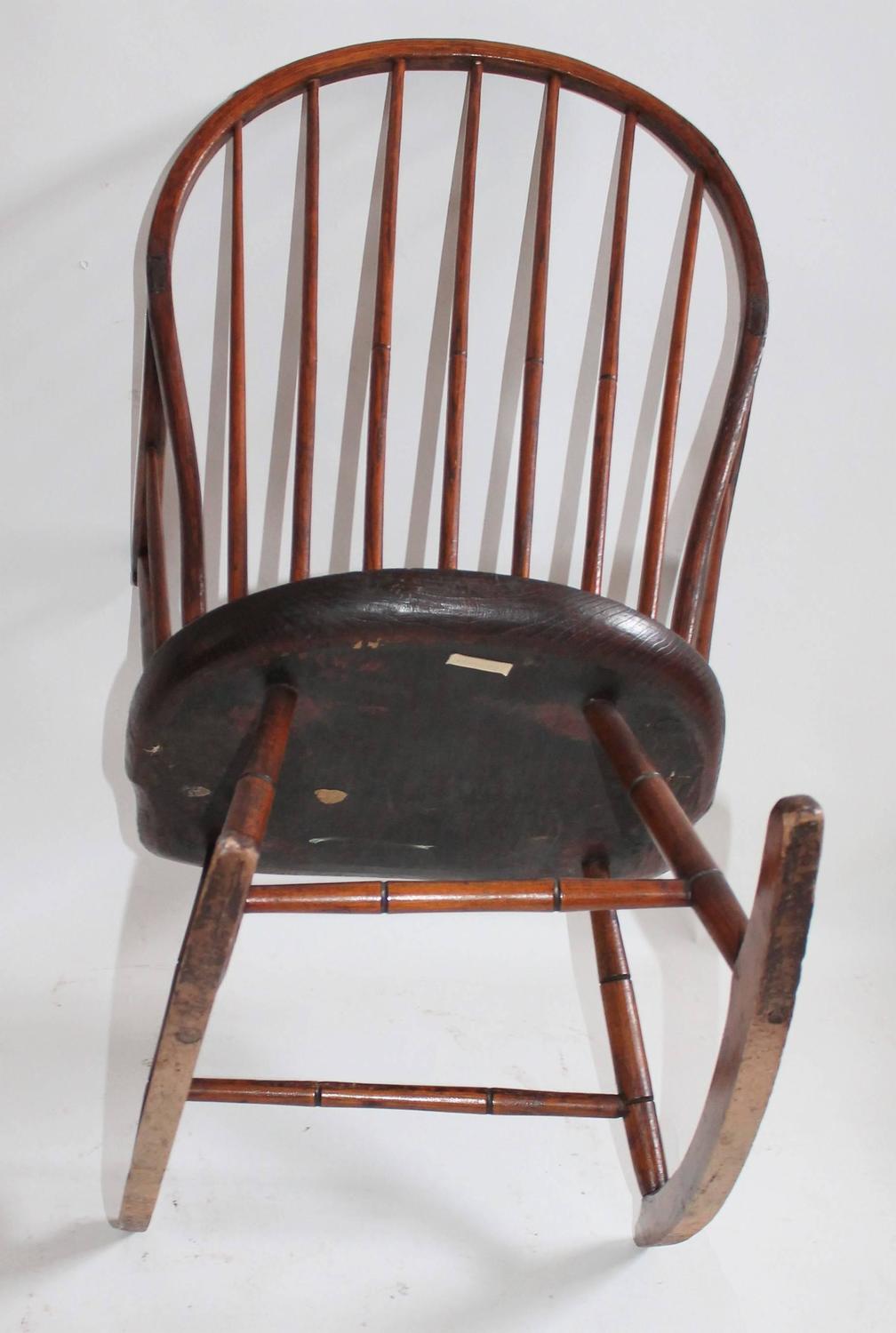 18th Century Extended Arm Windsor Rocking Chair For Sale at 1stdibs