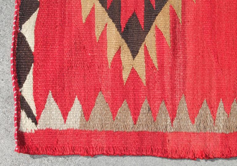 Red Navajo Transitional Rug with Three Central Diamonds For Sale at 1stDibs