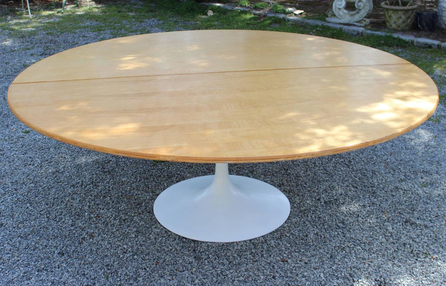 Saarinen Marble-Top Table at 1stdibs