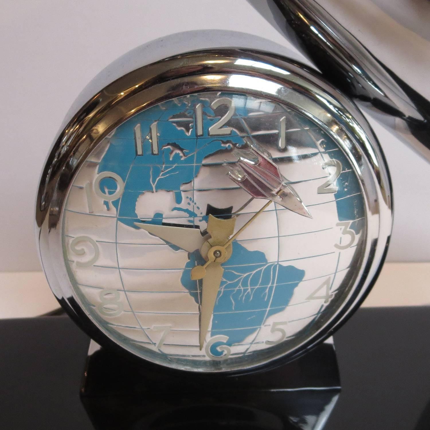 Restored 1950's Lanshire Rocket Clock and Night Light For Sale at 1stdibs