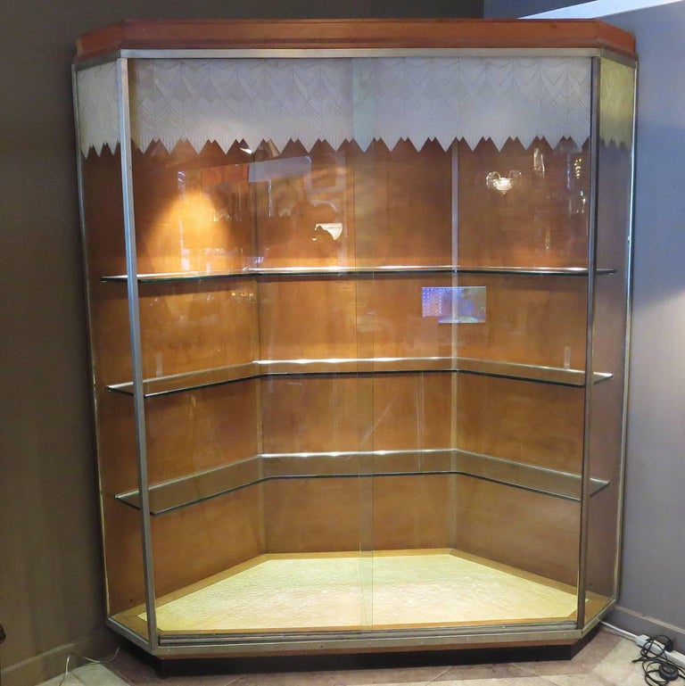 Art Deco Lalique Glass Showcase for Los Angeles Oviatt Building, 1928 ...