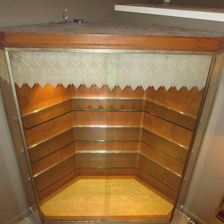 Art Deco Lalique Glass Showcase for Los Angeles Oviatt Building, 1928 ...