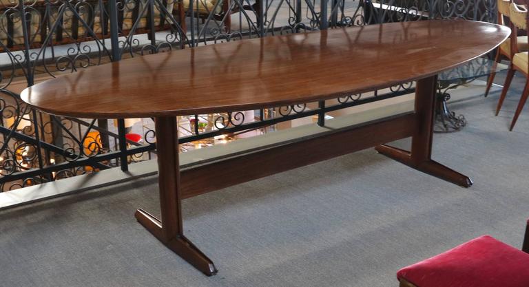 Brazilian Jacaranda Wood 1960s Oval Dining Table at 1stDibs