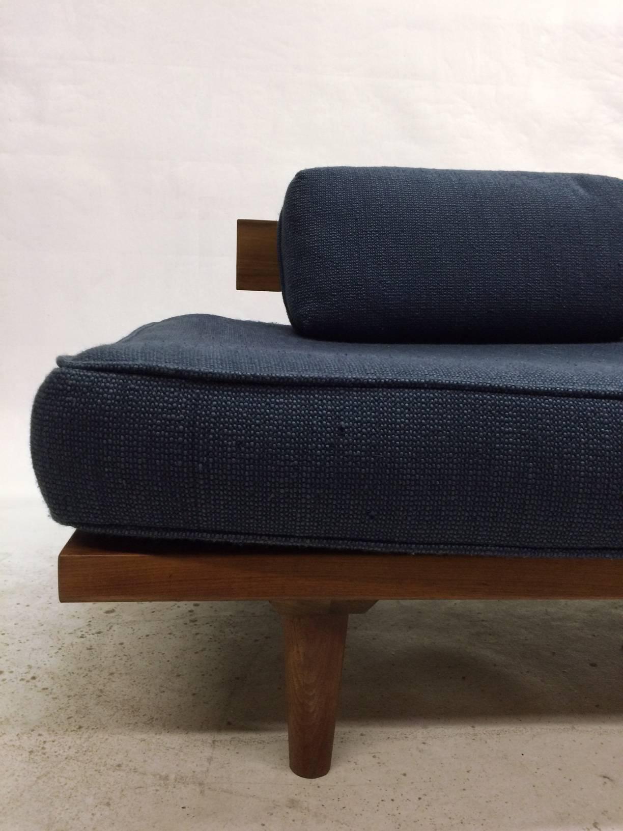 Mid-Century Modern Danish Daybed at 1stDibs | danish daybed sofa ...