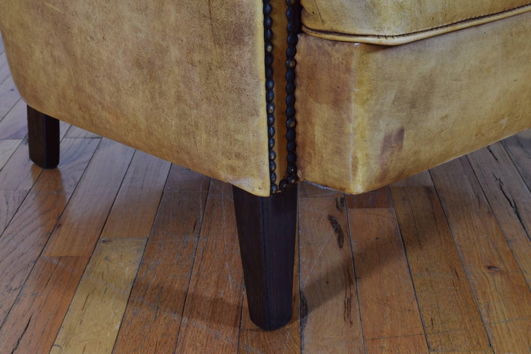 Pair of English Light Tan Leather Club Chairs, Mid-20th Century at 1stDibs